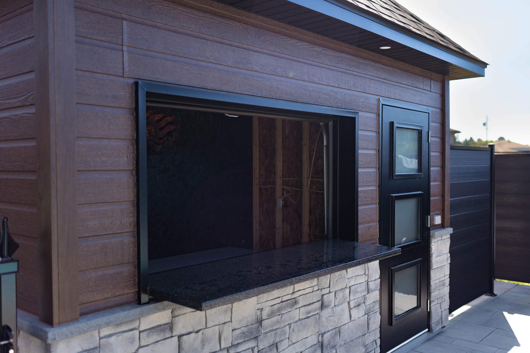 Cabanon | Poolhouse 4 versants avec bar | Cabanons Mirabel