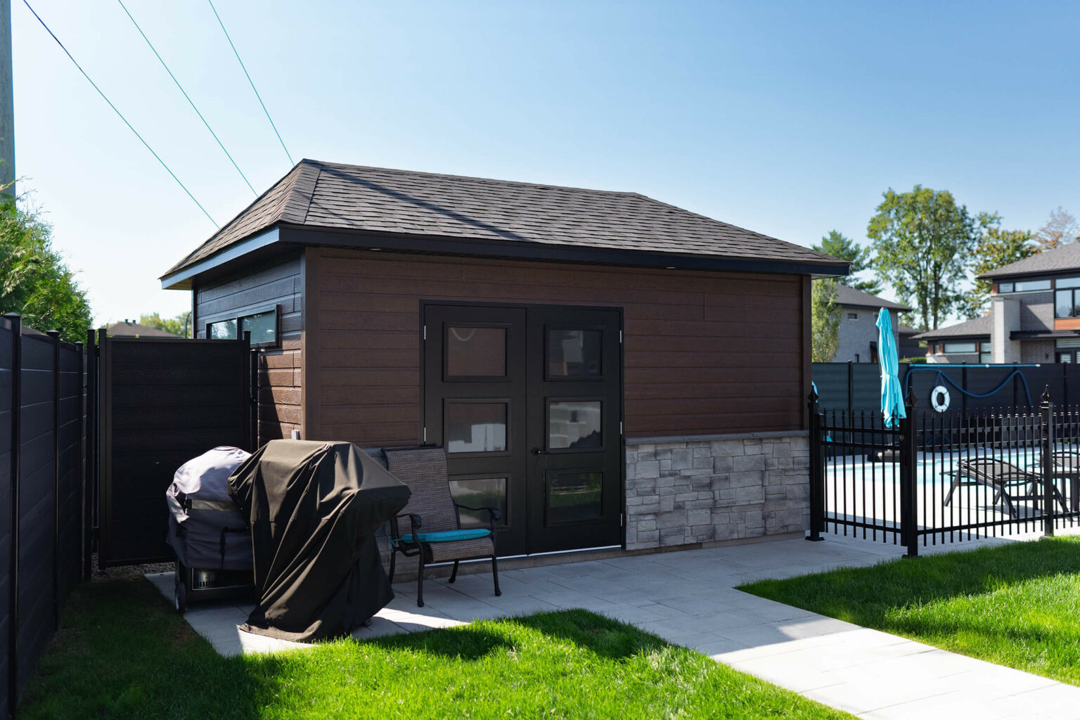 Cabanon | Poolhouse 4 versants avec bar | Cabanons Mirabel